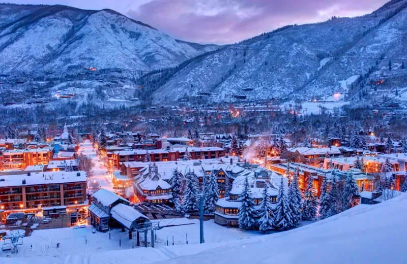 How to Reach Aspen, Colorado: Flights, Buses & Scenic Drives